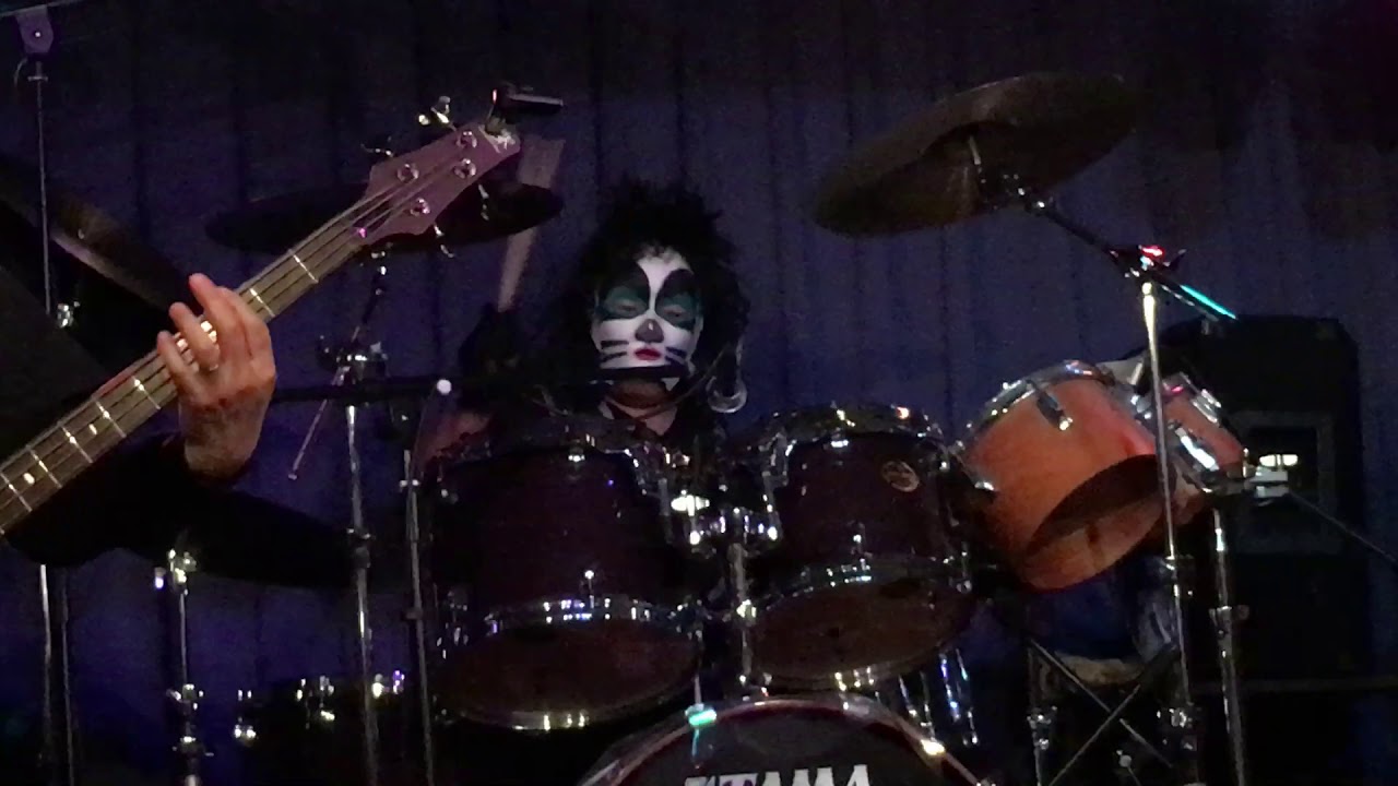 ONE NIGHT KISS FIRST GIG - YouTube