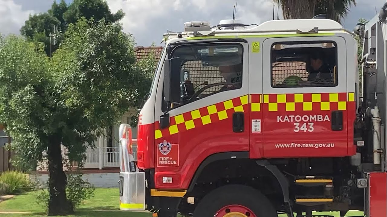 Fire And Rescue NSW - Tanker 343 Katoomba + Tanker 445 Springwood ...