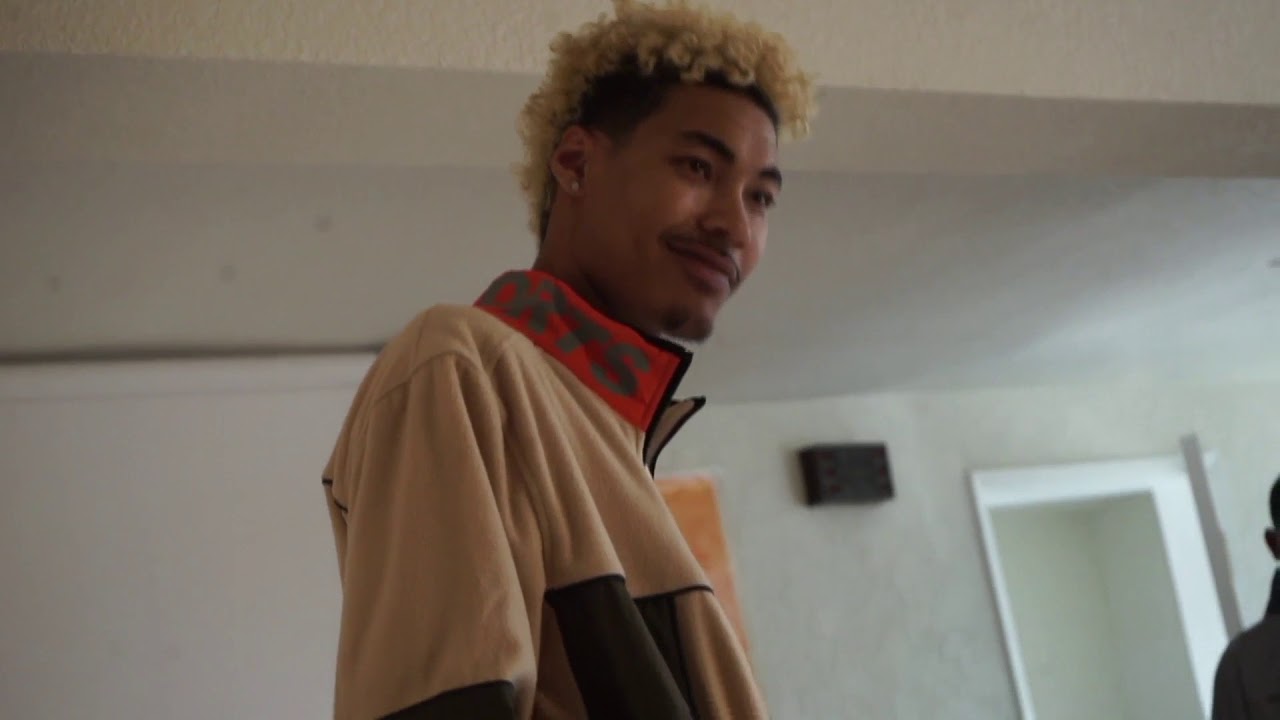 FIRST TIME MODELING FOR DOPE KB VLOG #9 - YouTube