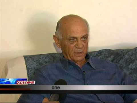 Intervista mal-eks Segretarju Privat tal-Perit Dom Mintoff . - YouTube