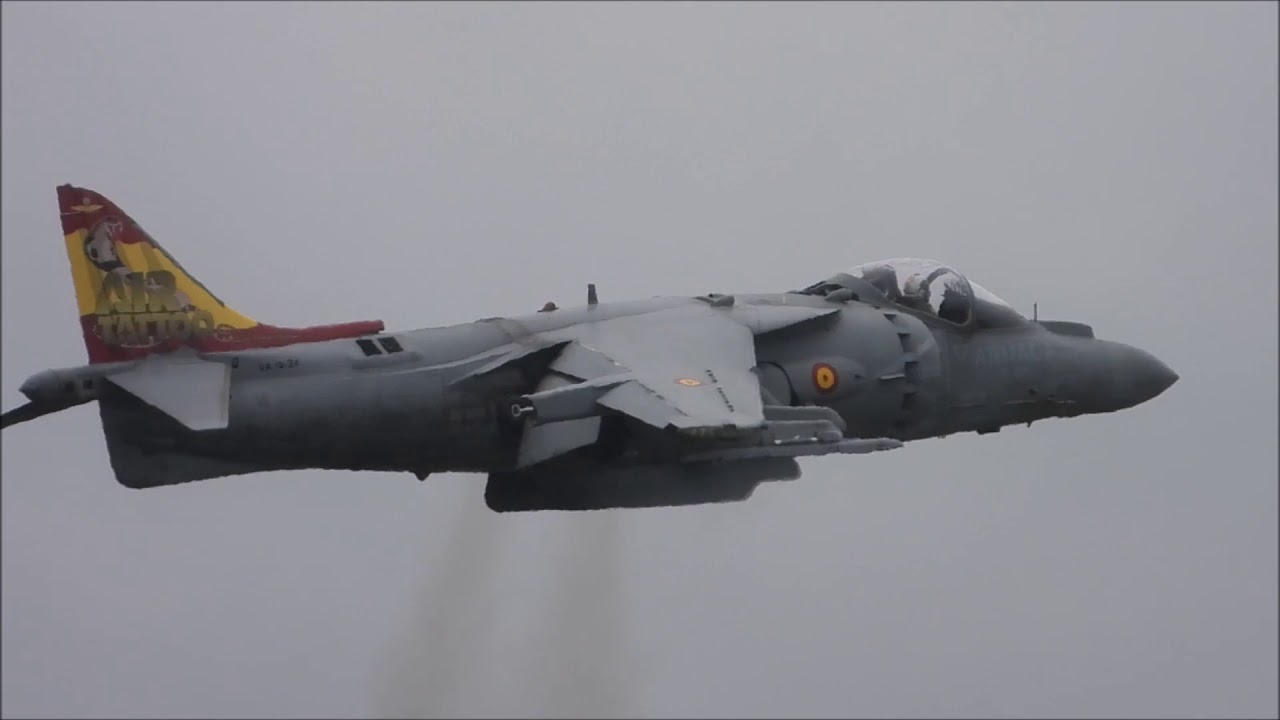 Spanish Harrier AV8B RIAT 2019 - YouTube
