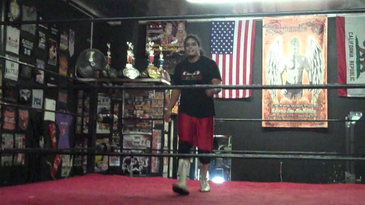 Sage Brooks at Pro Wrestling School 9 - YouTube