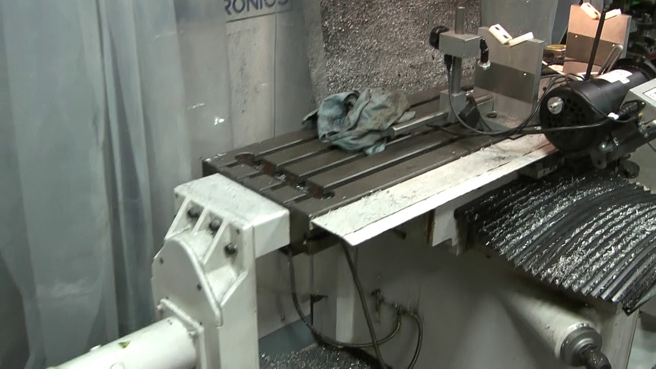 Milltronics VKM4 3 axis cnc, Sold long ago - YouTube