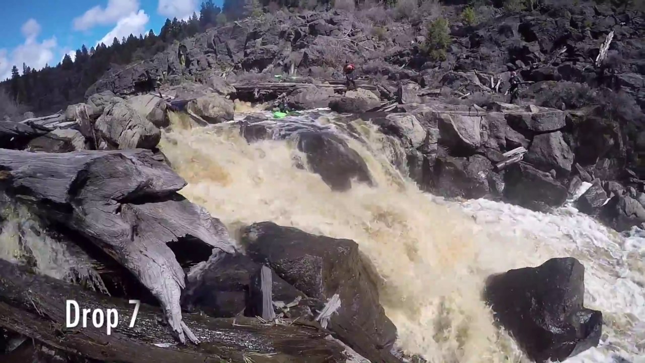 Williamson River (Oregon) Kayking 365 cfs - YouTube