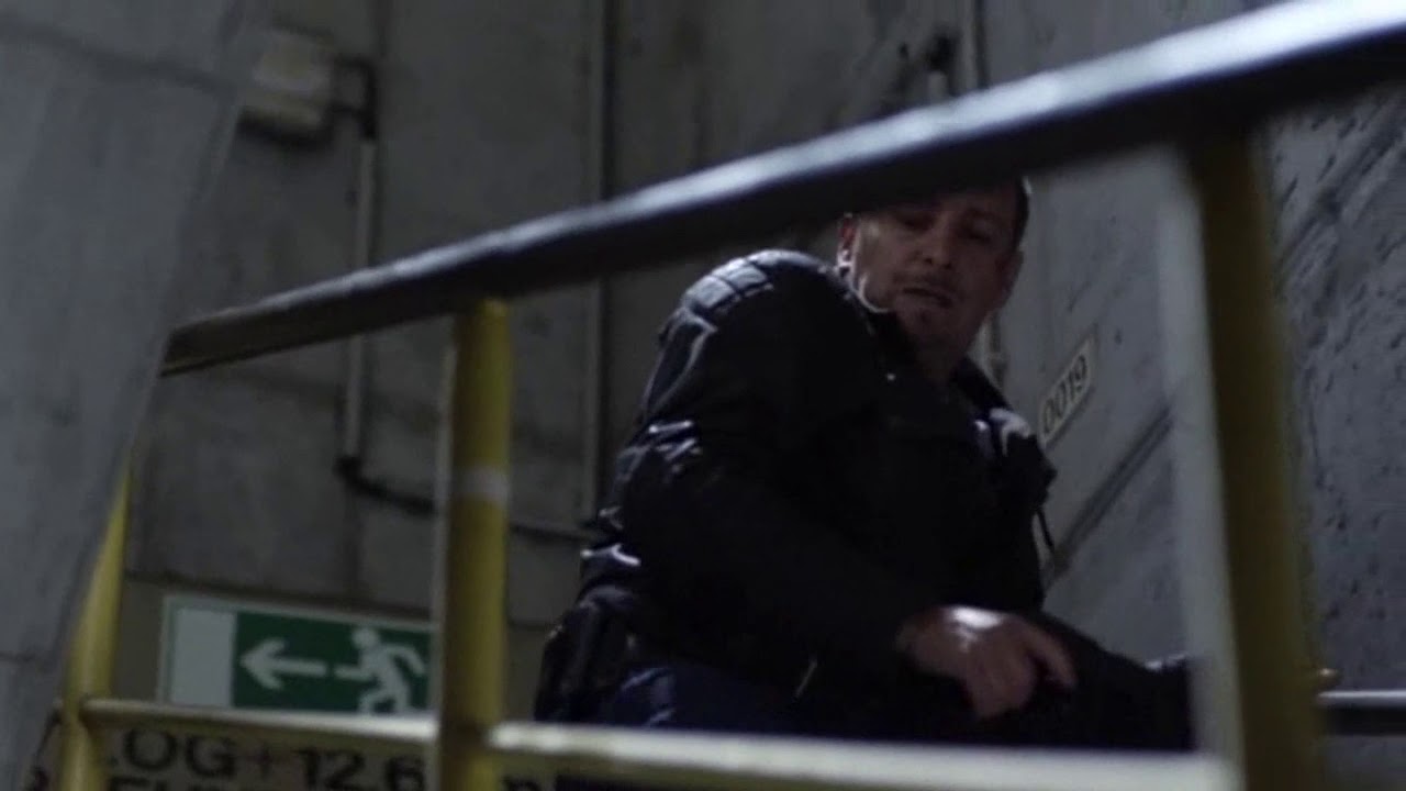 Alarm Fur Cobra 11 - S39E01 Scene 10 - YouTube