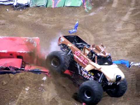 TAZ Monster Jam Freestyle - YouTube
