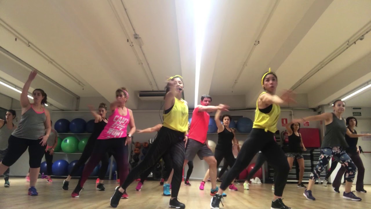 It´s Raining Men Geri Halliwell - YouTube