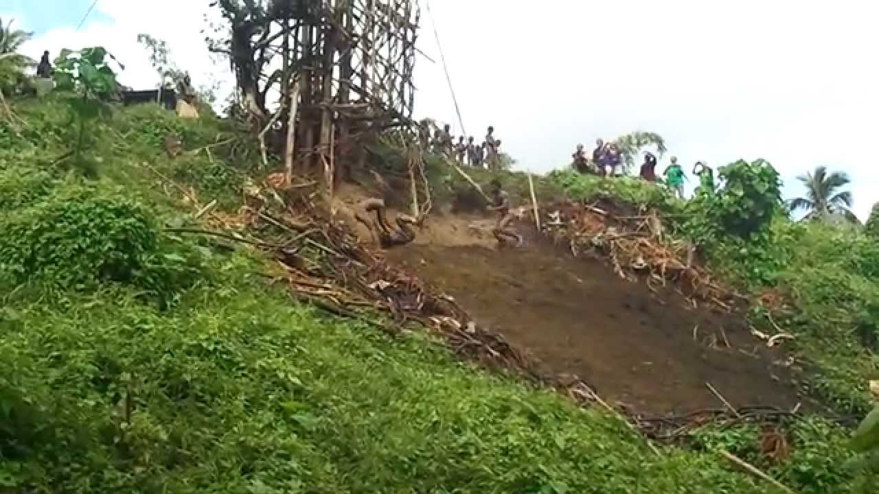 Nanggol a l'illa de Pentecostés, Vanuatu - YouTube