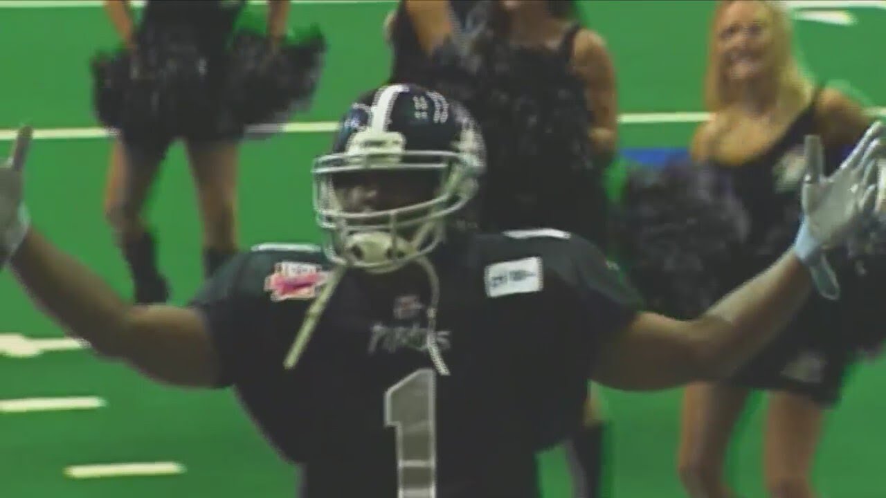 Documentary tells story of Peoria Pirates indoor football team - YouTube