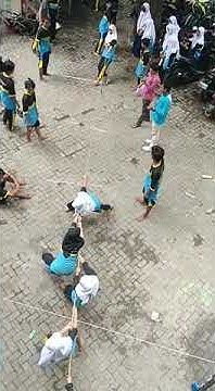 KESERUAN KEGIATAN LOMBA 17 AGUSTUS DI SMP BINA BANGSA SURABAYA TARIK TAMBANG - YouTube