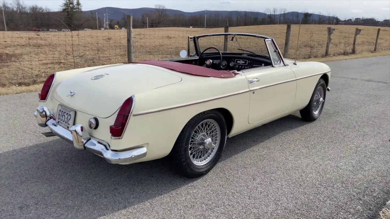 25 Years Owned - 1964 MGB Walkaround - YouTube