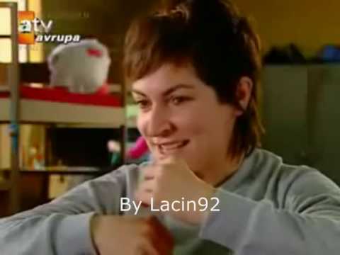 Parmakliklar Ardinda Aliye ve Filiz Sahneleri