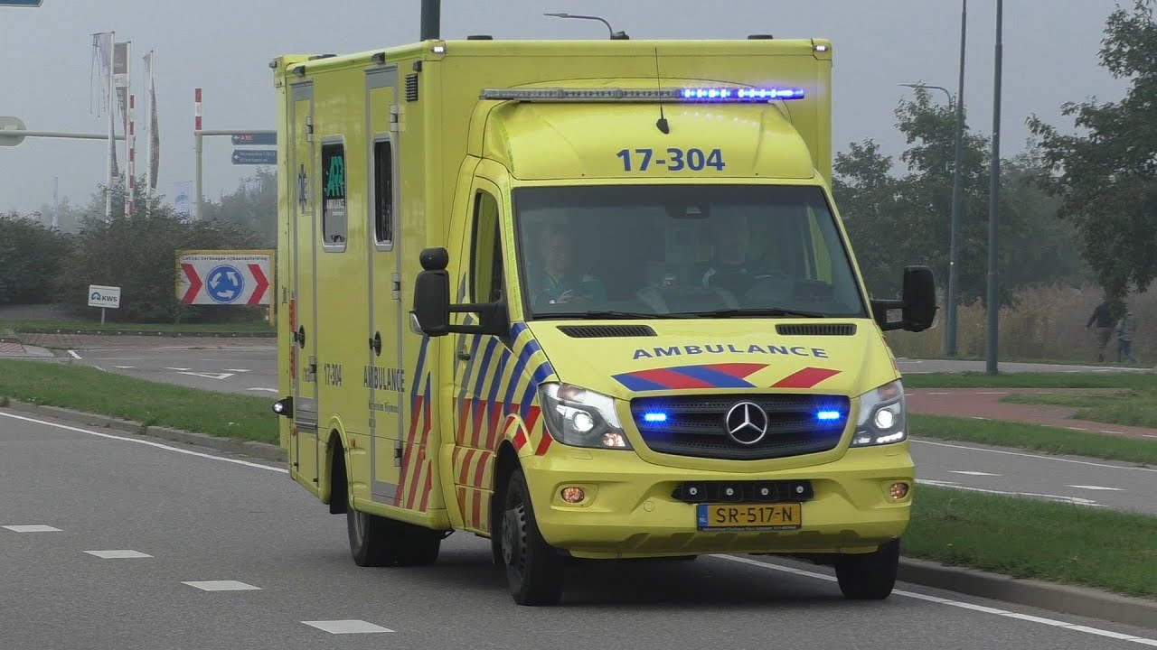 Micu 17304 & Picu 17305 met spoed in Goes - YouTube