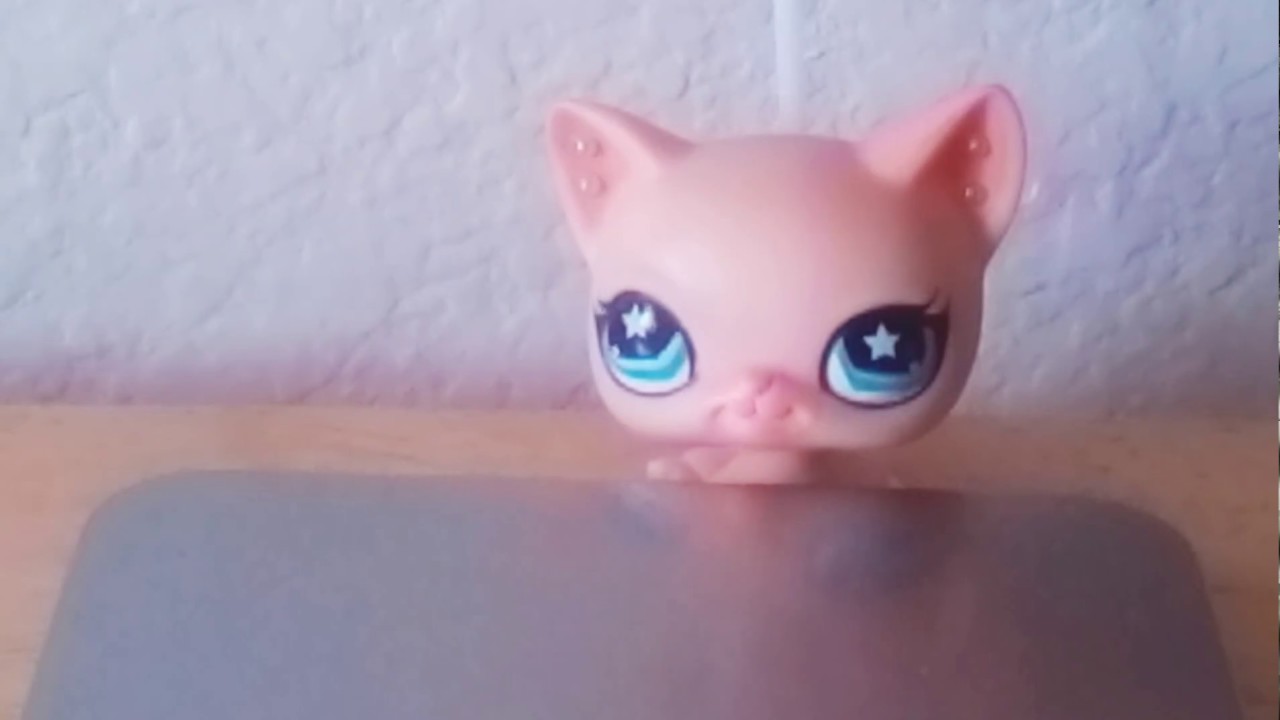 LPS Eating ASMR (Mouth Noises, Tapping) - YouTube