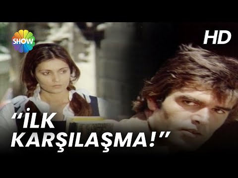 Nezahat ve Ercan'ın ilk karşılaşması! | Liseli Kızlar Türk Filmi