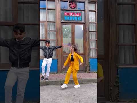 Qız və oğlanın gözəl rəqsi #trend