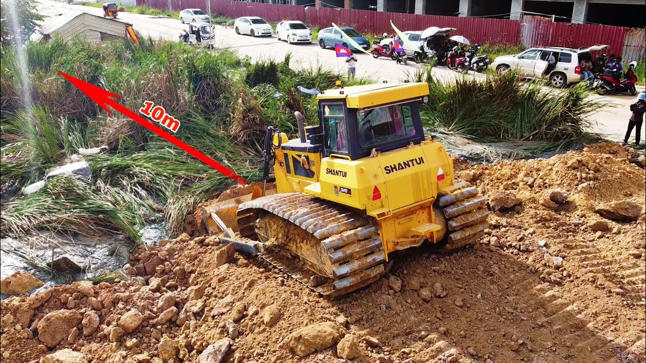 Best Action of Project Coverage The Land With 25T Dozer SHANTUI DH17C2 ...
