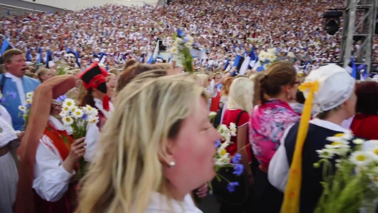 Estonian singing and folk dance festivals - YouTube