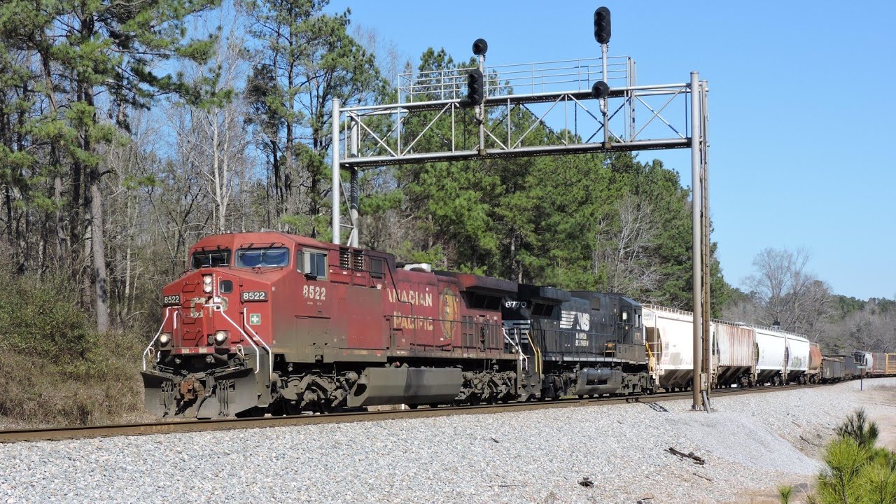 HD: CP 8522 leads NS Train M53 in Temple, GA - YouTube