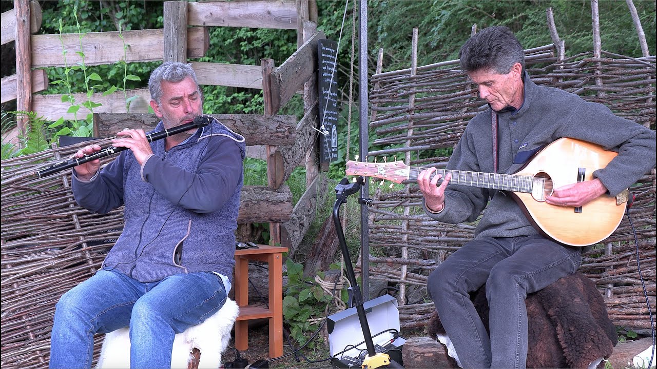 Traditional Scottish Gaelic 'Iorram' rowing music by Munro Gauld and ...
