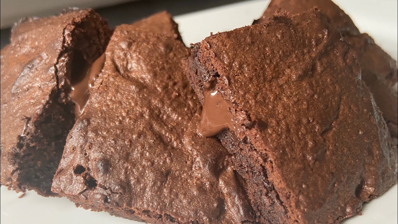 Extra Chocolatey Fudge Brownies || Brownies Recipe - YouTube