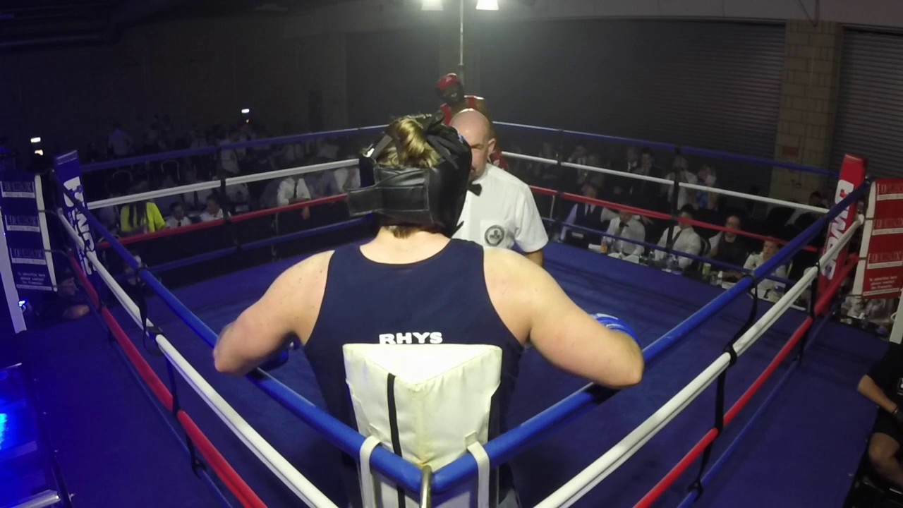 Ultra White Collar Boxing | Birmingham | Steven McLaren VS Rhys Roberts ...