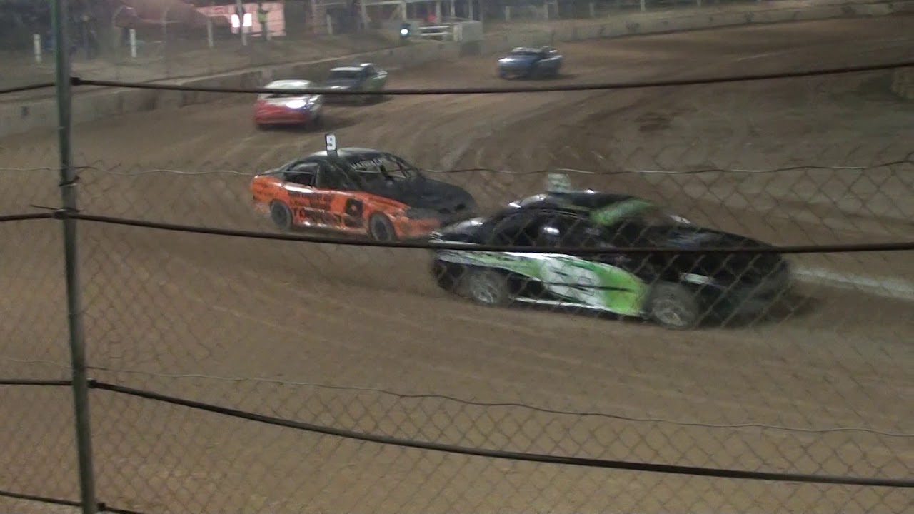 MJS Feature mid race Renmark Speedway Outside SA9 - YouTube