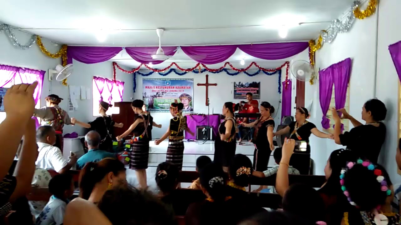 Tarian sumundai dan mongigol(tradisi rungus) - YouTube