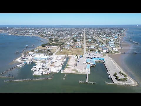 DJI Aerial tour of San Leon Texas. Pier 6 Eagle Pass Boat Ramp & Topwater Grill in Winter 🥶 ❄️ 