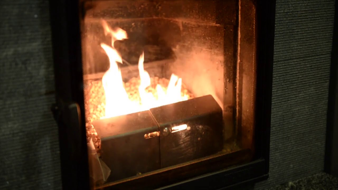 LumoX pellettipoltin - YouTube