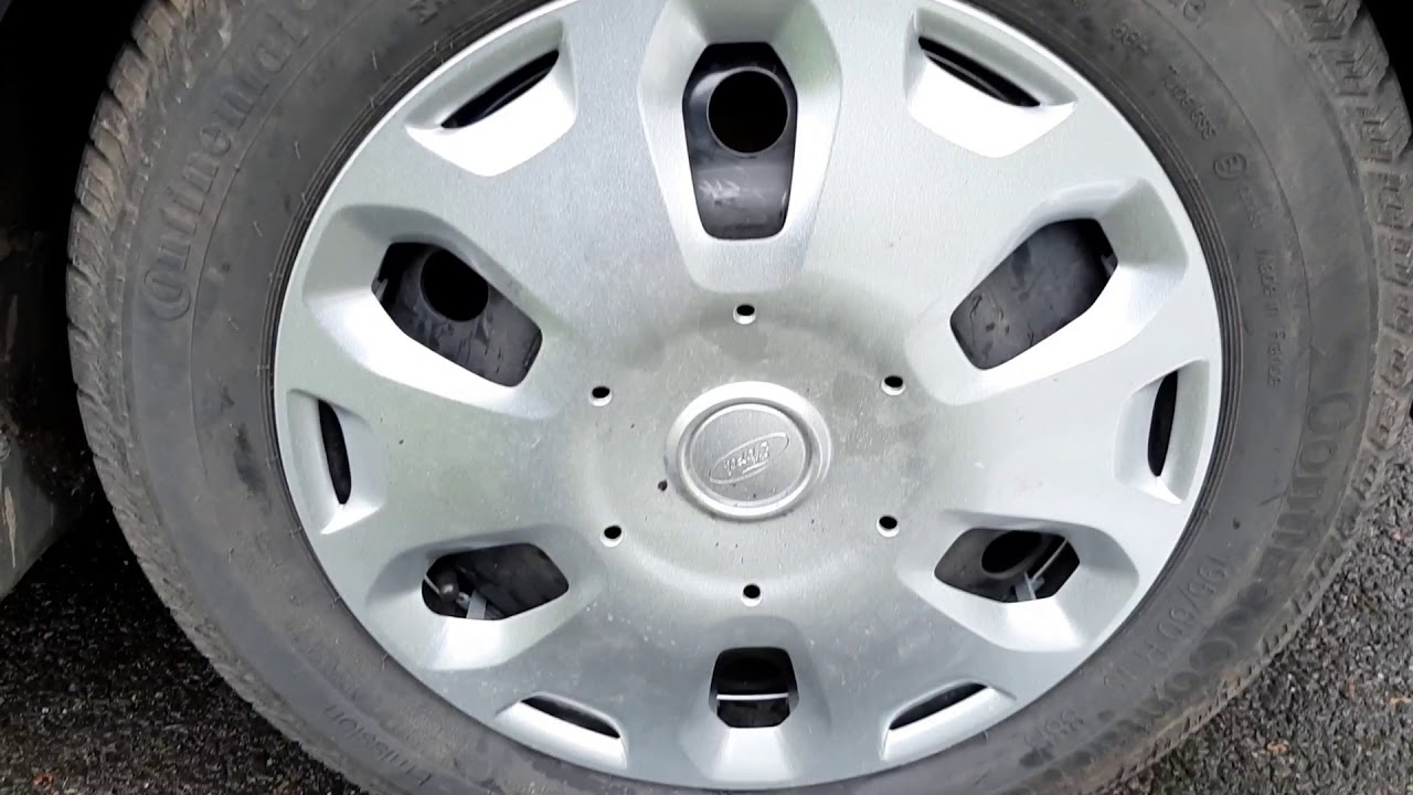 Removing common 15" hubcaps (Ford and vauxhall) - YouTube