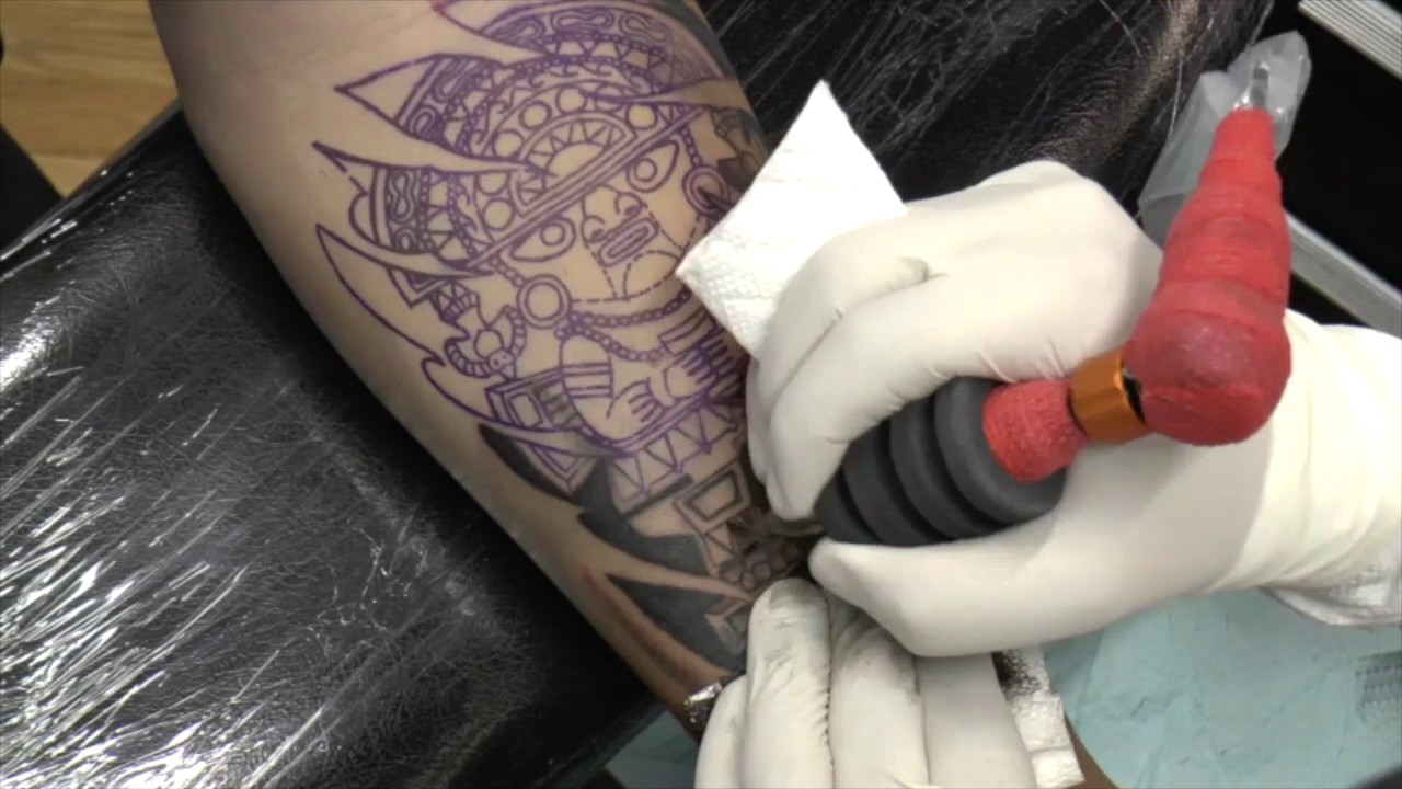 tattoo timelapse :Ease tattoos (peruvian tumi) - YouTube