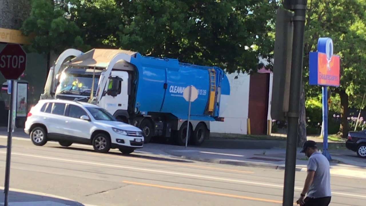 Cleanaway Front Loader drive by - YouTube