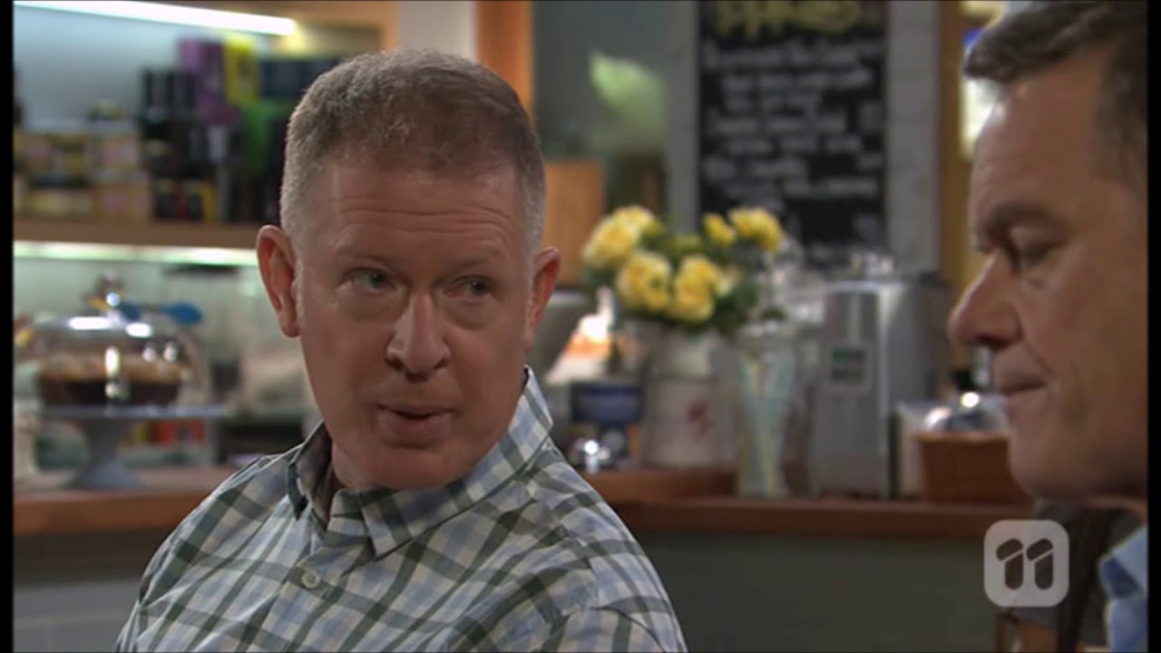 [Neighbours] 7667 Paul & Clive Scene - YouTube