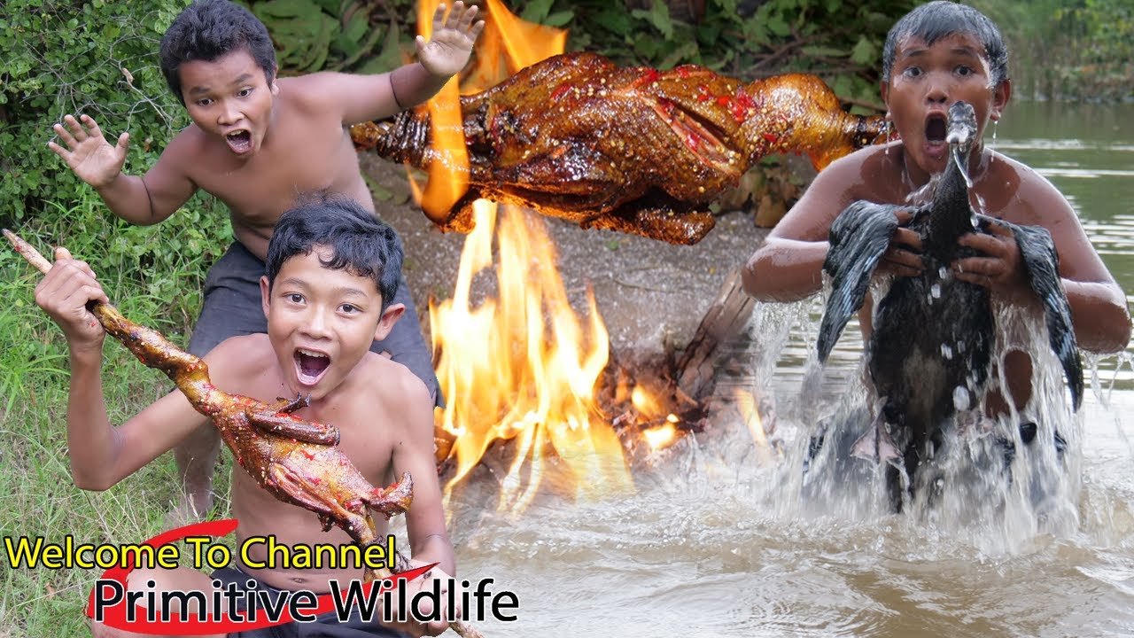 Primitive Wildlife - Cacth Duck & Cooking in wild - Eating delicious ...