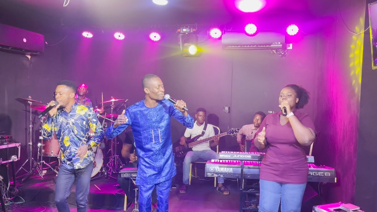 Pastor Samuel Adu Gyamfi Perform Powerful Praises At Pent tv Studio ...