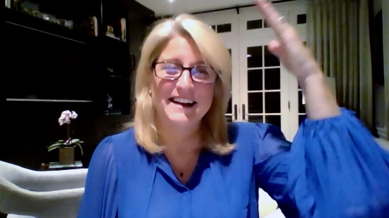 Lisa Bodell | Killing Complexity | Keynote Speaker | SpeakInc - YouTube