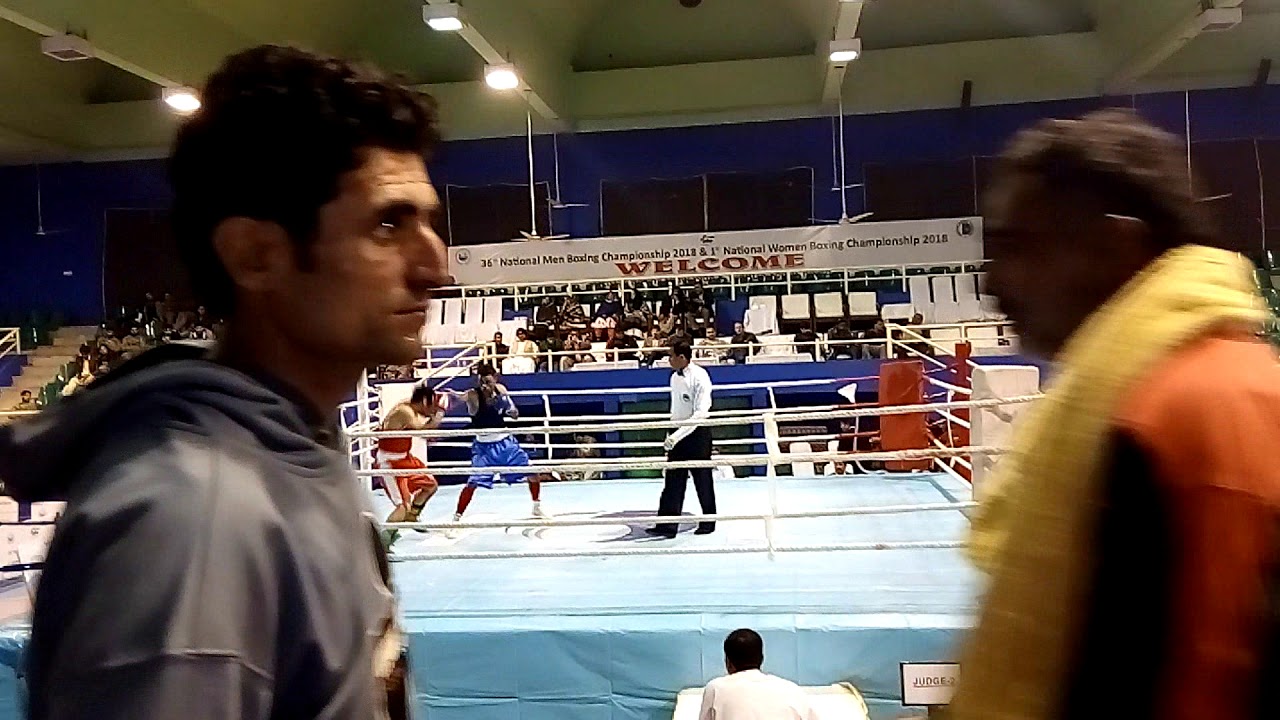 Blue corner Adnan boxer Baba - YouTube