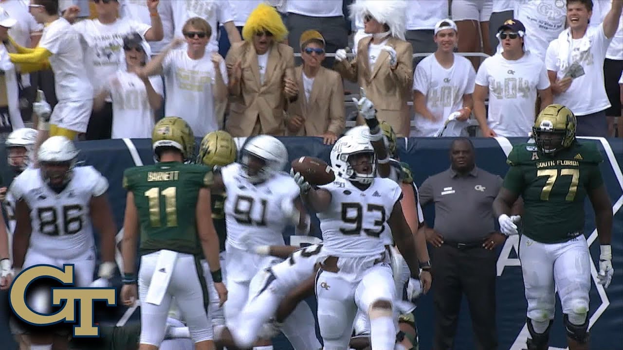 Georgia Tech Defense Forces Huge 4th Quarter Fumble - YouTube
