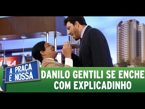 A Praça É Nossa (08/10/15) - Danilo Gentili perde a paciência com Explicadinho