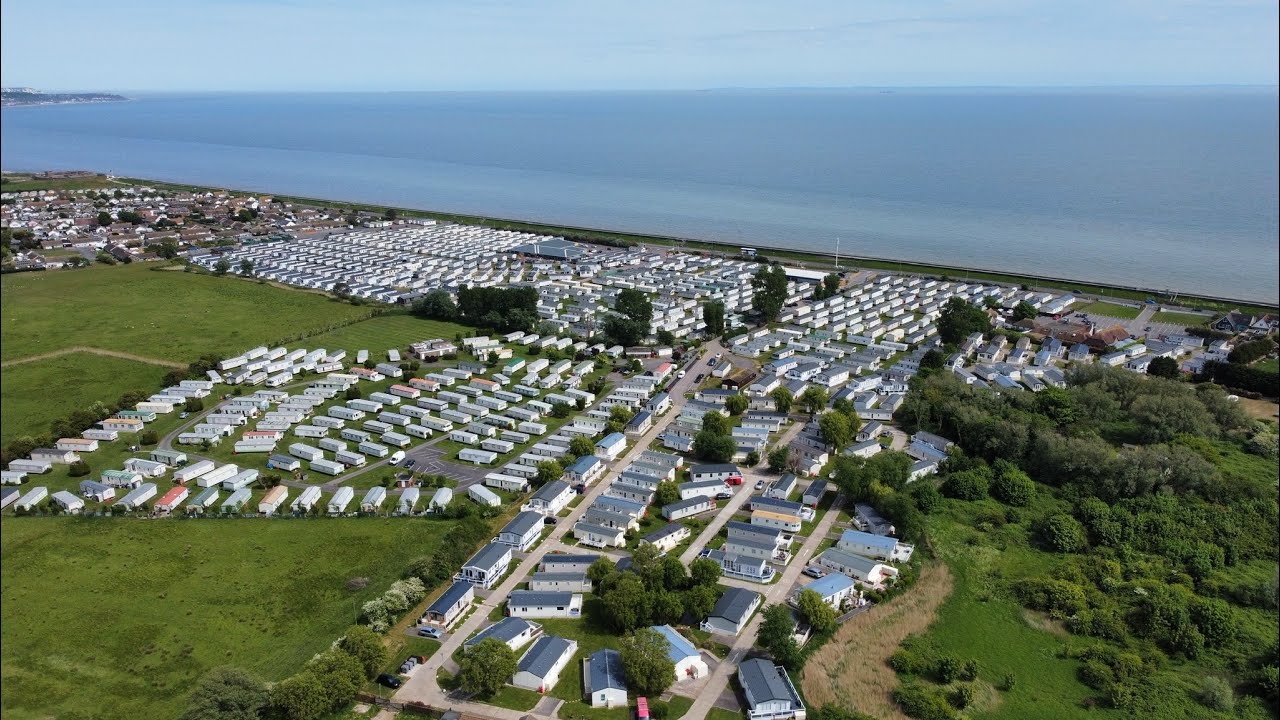 Willerby Lymington 35x12 3 bedroom £39,995 @ New Beach Holiday Park, Nr ...