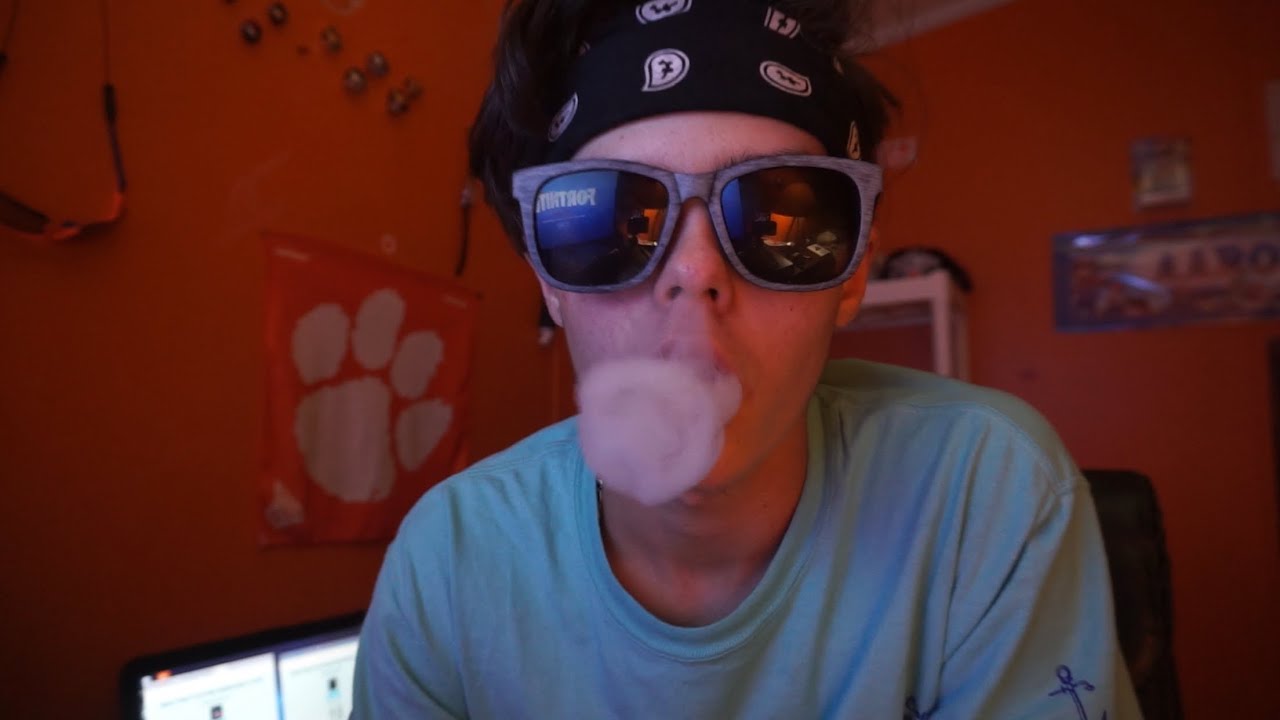 Top Juul Tricks | Aaron Juul’s - YouTube