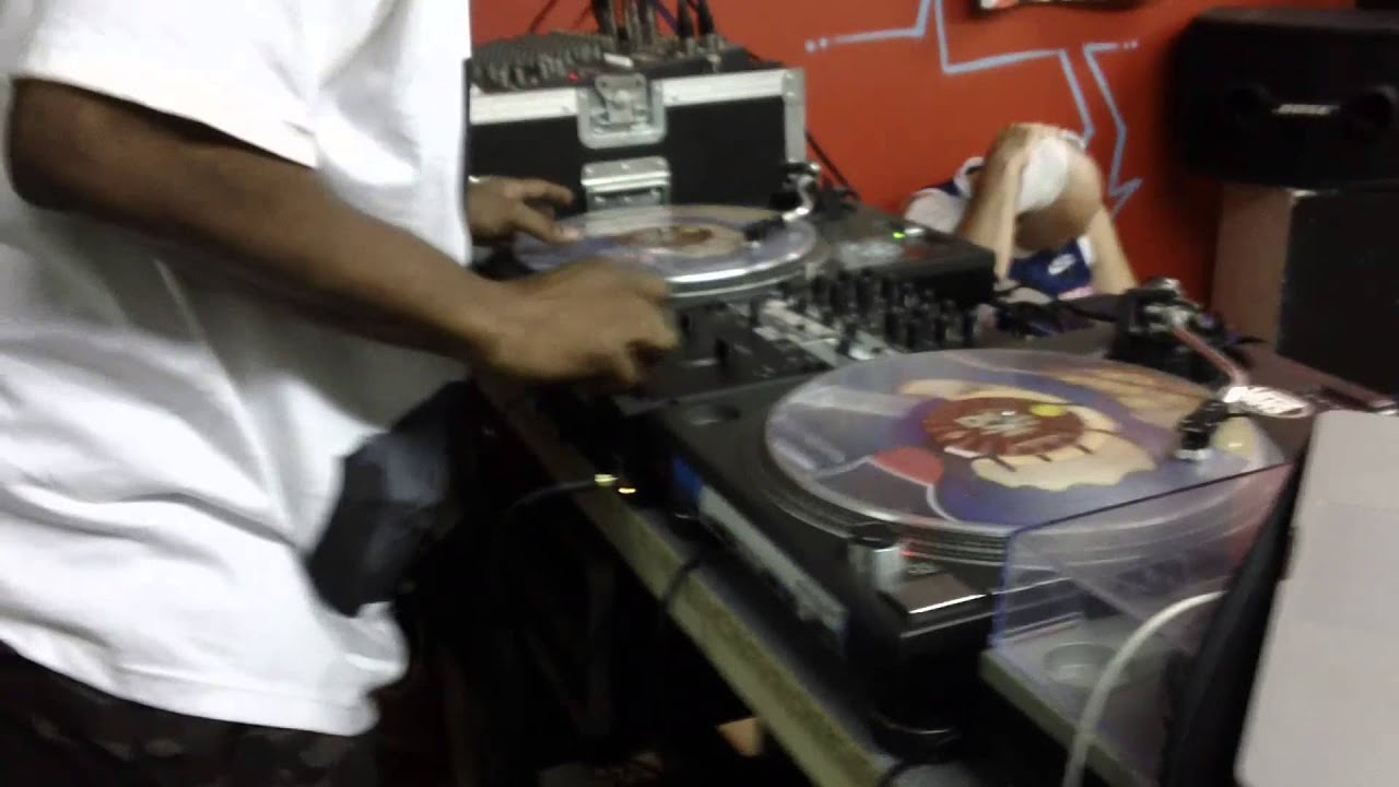 Dj Boogie Blind Live Set @ Happy Daze Runcorn - YouTube