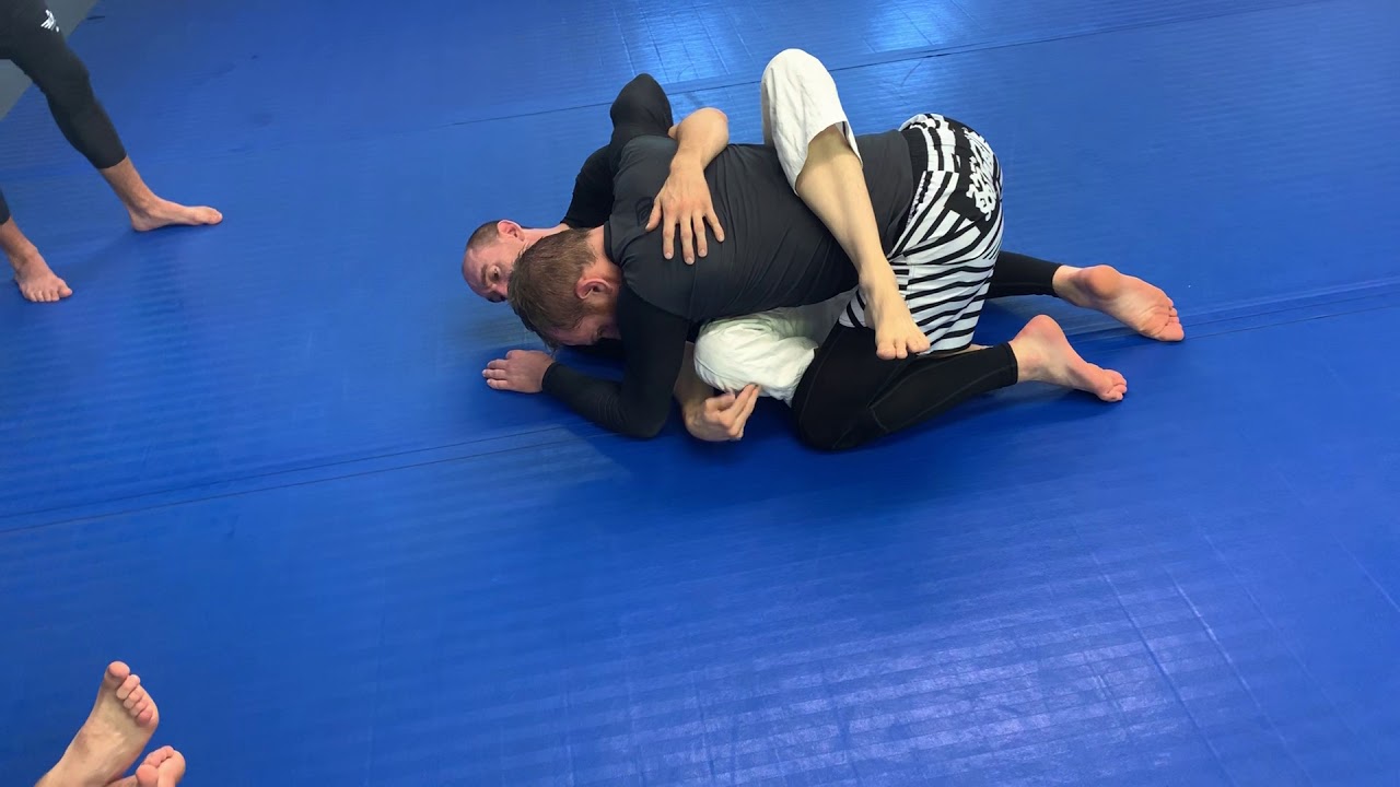 Mount Escape - Foot Trap to Full Guard - YouTube