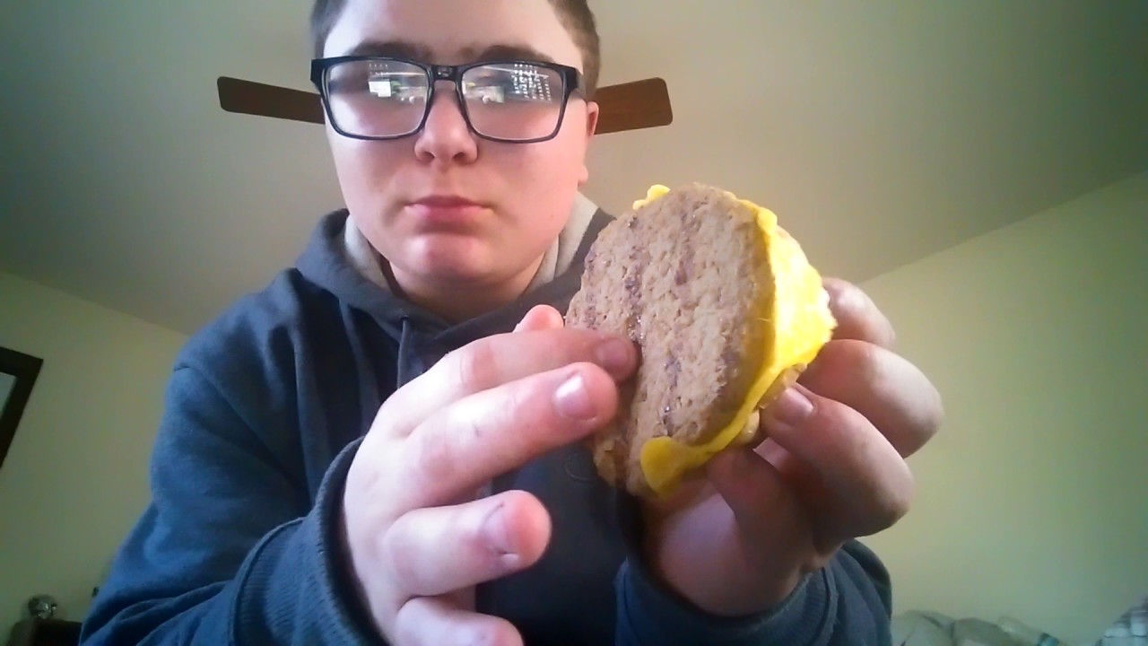 Fast bites burger review(gag alert) - YouTube