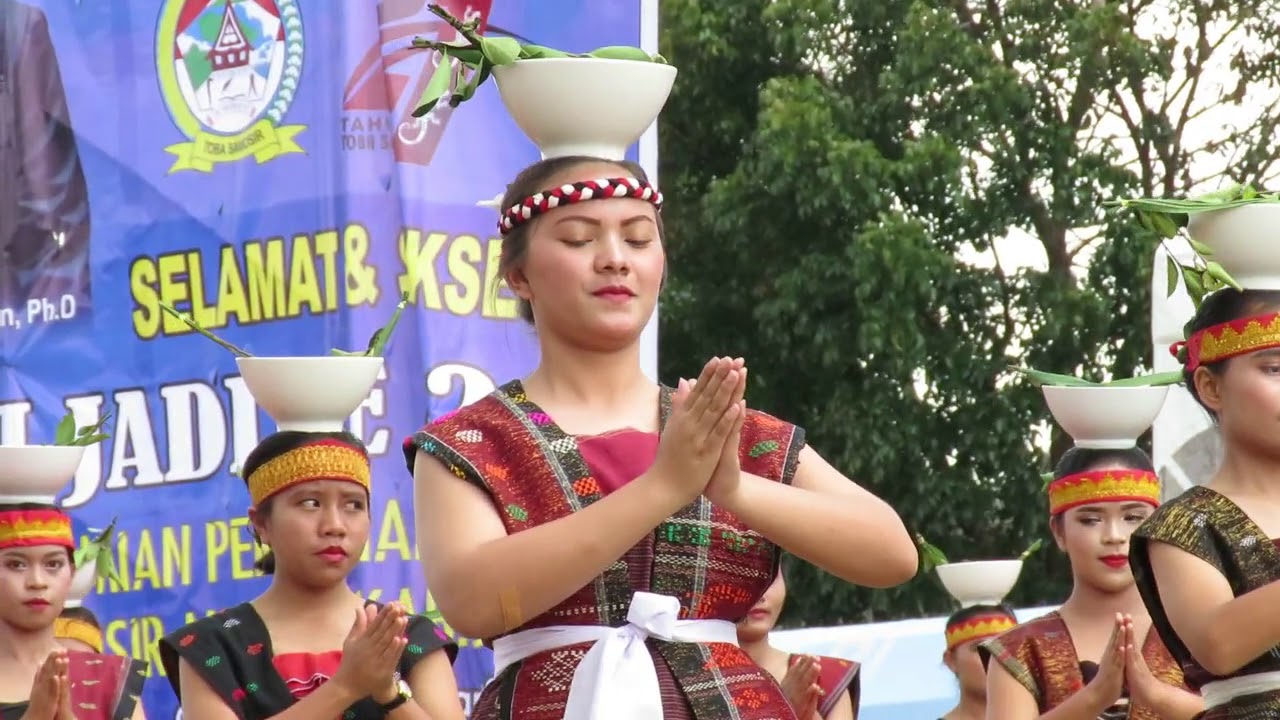 Tari Sakral Batak "Tortor Sipitu Cawan" ditampilkan di HUT Kabupaten ...