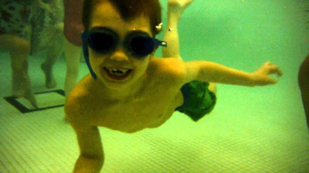 Coby and Brayden swimming under the water! kinda cool! - YouTube