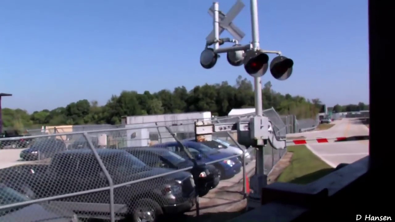 The Wildlife Express Train at Walt Disney World's Animal Kingdom (in HD ...
