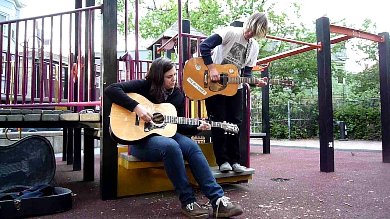 Jennifer O'Connor (with Kaia Wilson) "The Church and The River" - YouTube