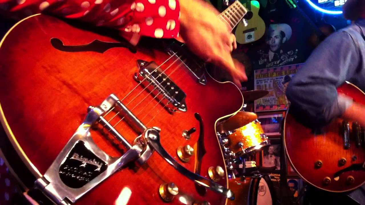 Don Kelly Band at Roberts' Western World in Nashville - YouTube